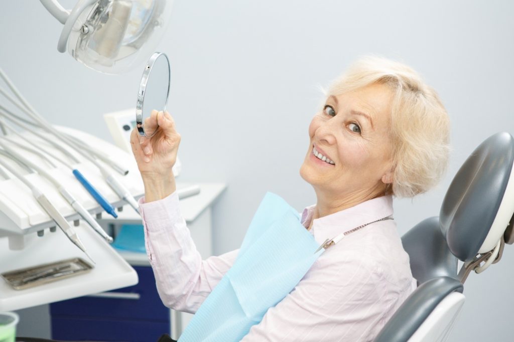 Your Guide for Transitioning from Dentures to Dental Implants